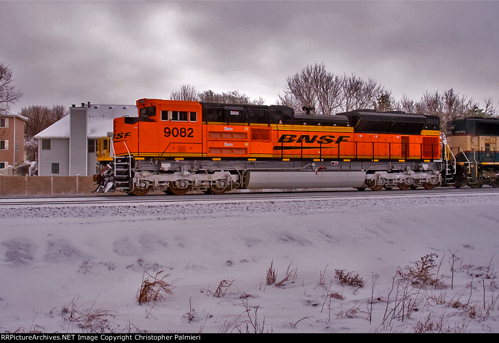 BNSF 9082 - Rear DPU on C-NAMTHH0-20